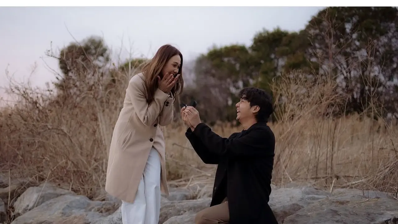 6 Potret Arbani Yasiz Lamar Raissa Ramadhani di Jepang, 3 Tahun Pacaran ...