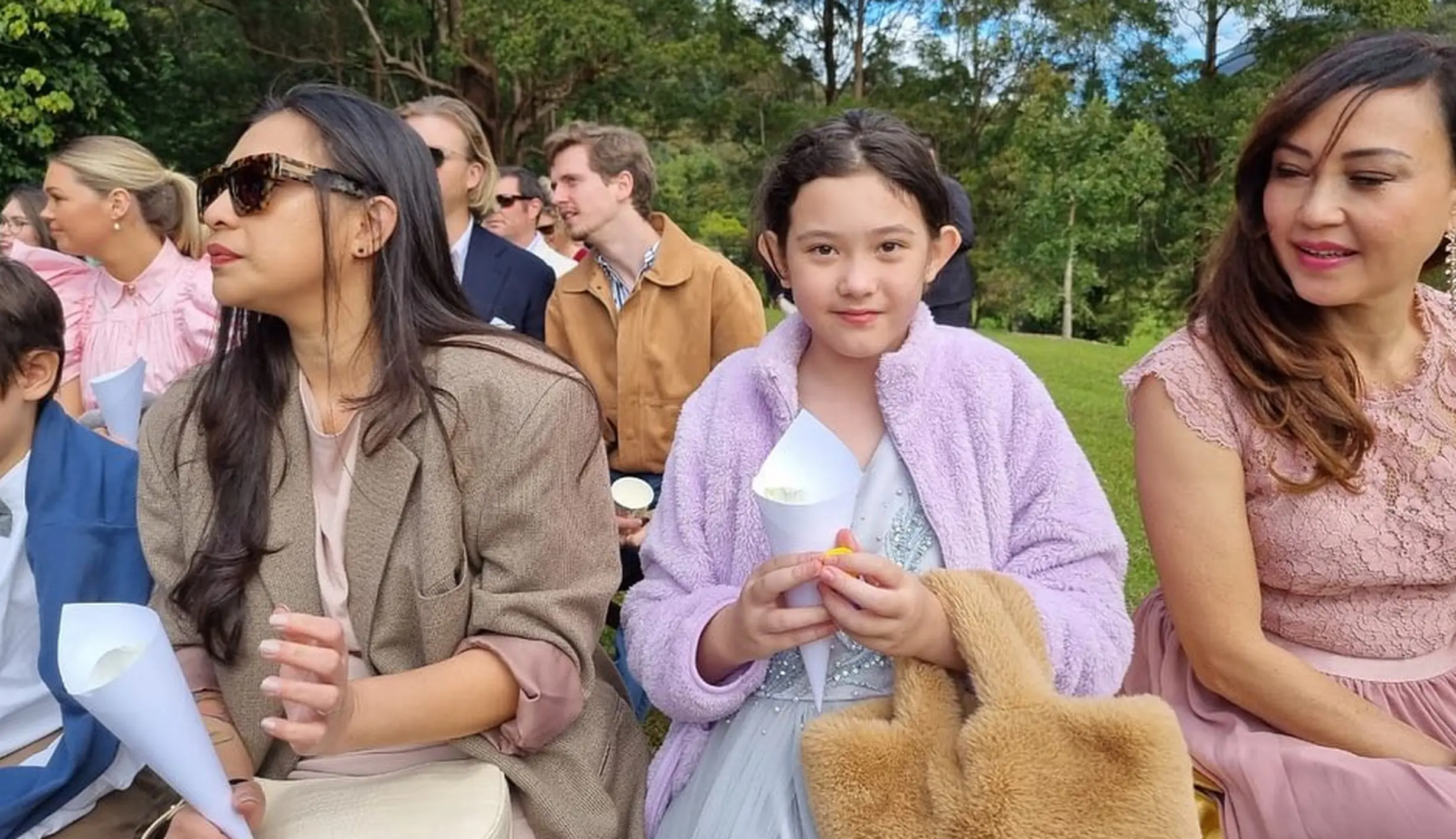 FOTO: Dipuji Bak Princess, Intip Penampilan Mikha Putri Nafa Urbach di ...