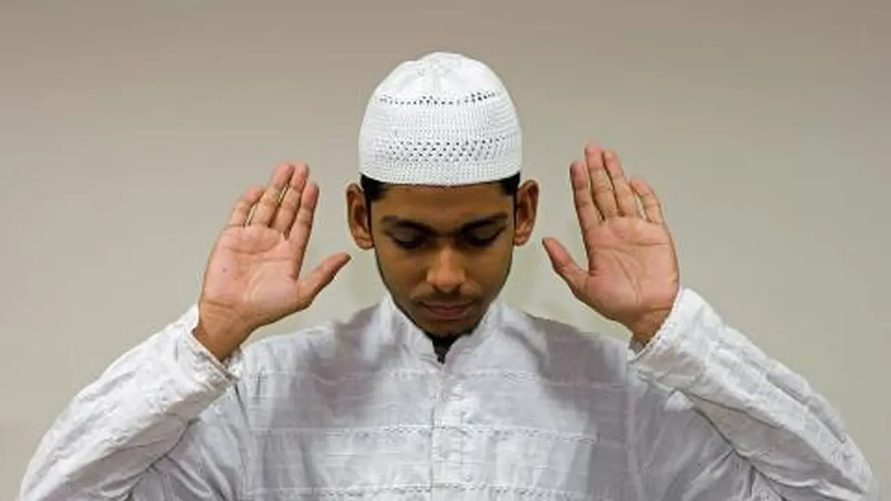 Sholat Maghrib Berapa Rakaat? Simak Pula Bacaan Niat dan Tata Caranya ...