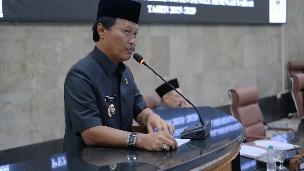 Wali Kota Cirebon Bantah PBB Naik 1.000%, Janji Kaji Ulang Perda No 1 Tahun 2024 - Regional ...