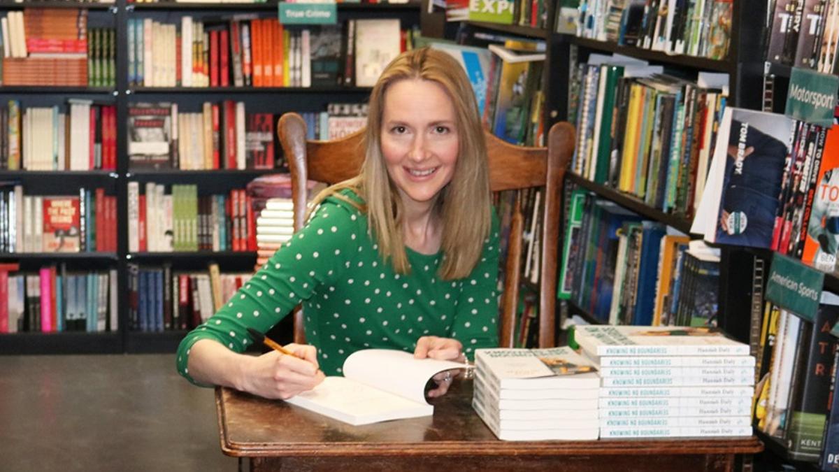 Tips Sukses Hannah Daly, Penyandang Disabilitas yang Jadi Petugas ...