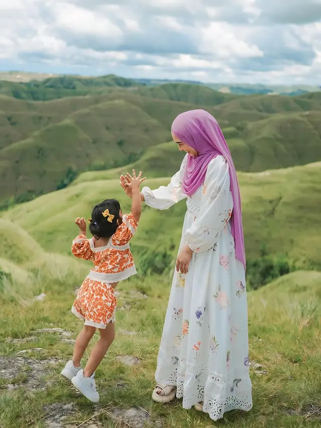 7 Potret Ria Ricis dan Moana Liburan Lebaran di Bali dan Sumba, Nikmati Keindahan Alam - Hot ...