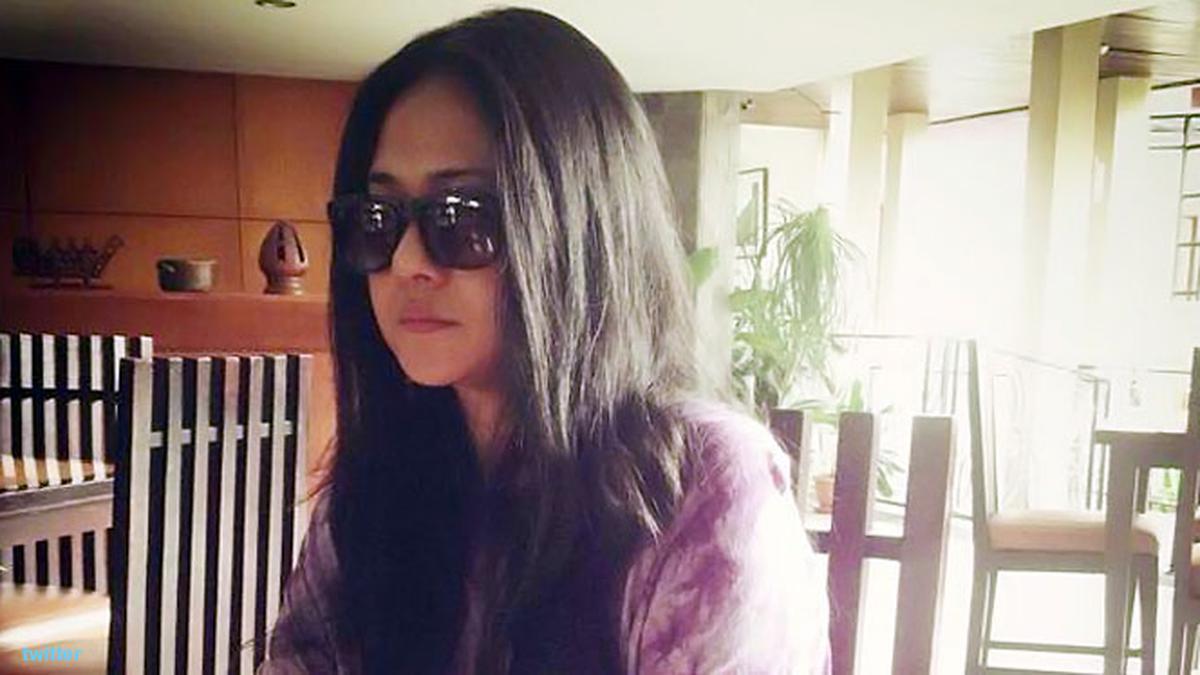 Ria Irawan: Ully Artha Artis Jujur