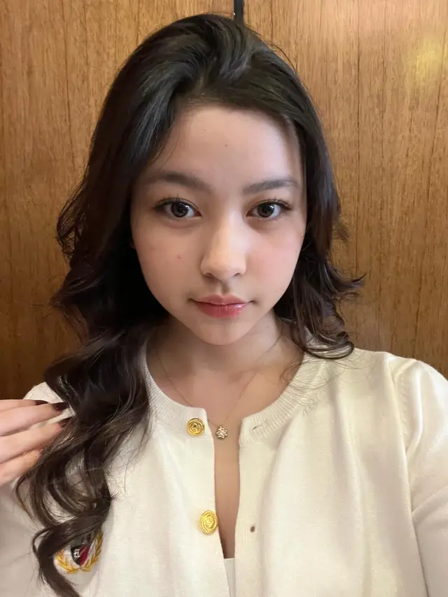 7 Potret Aquene, Putri Sultan Djorghi yang Genap Berusia 16 Tahun Ini ...