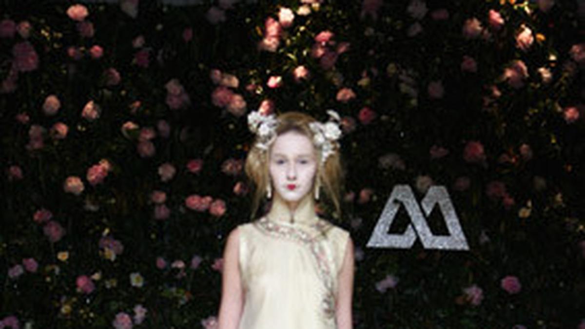 Unexpected Cheongsam by Adrian Gan - Photo Fimela.com