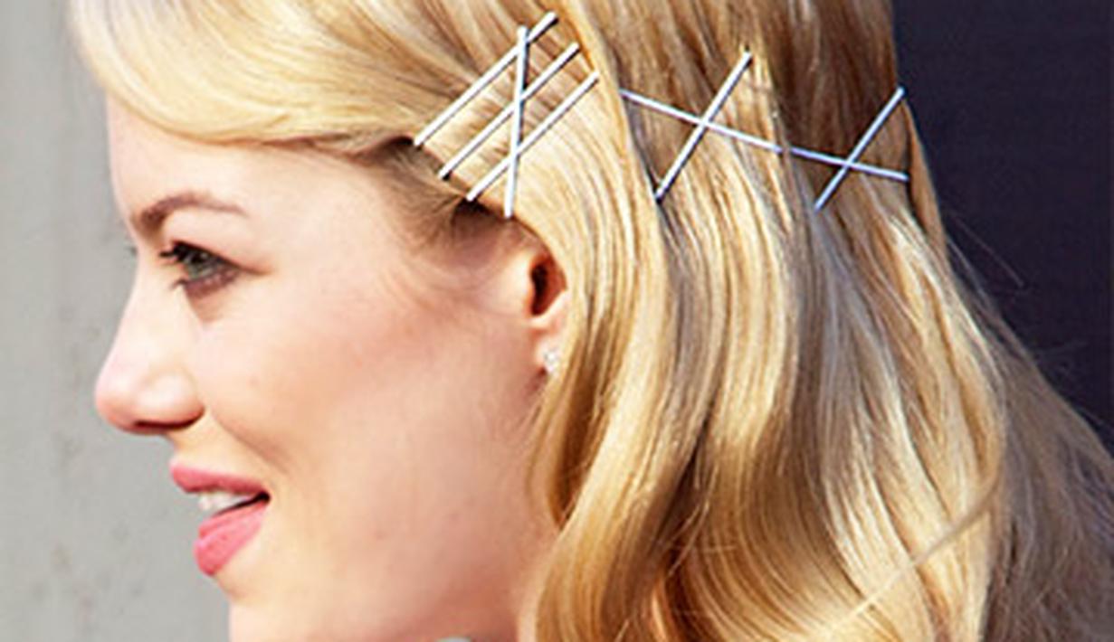 8 Ide Tampilan Rambut Kece Dengan Menggunakan Bobby Pins - Photo Fimela.com
