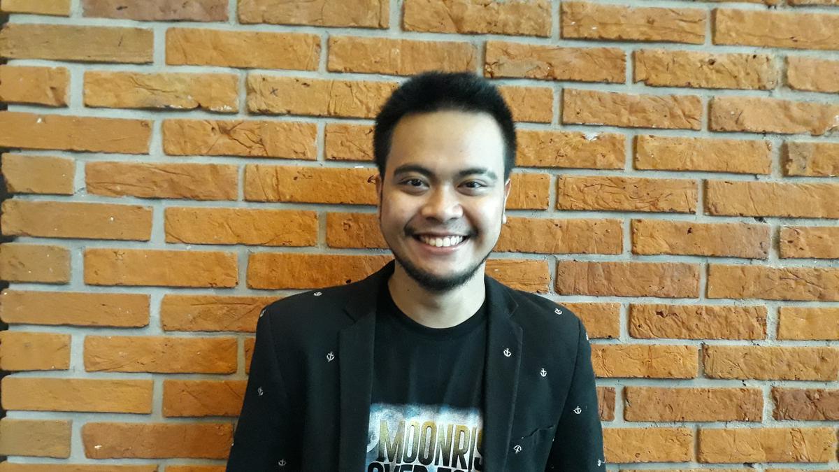 Reza Smash Dikaruniai Anak Pertama - ShowBiz Liputan6.com