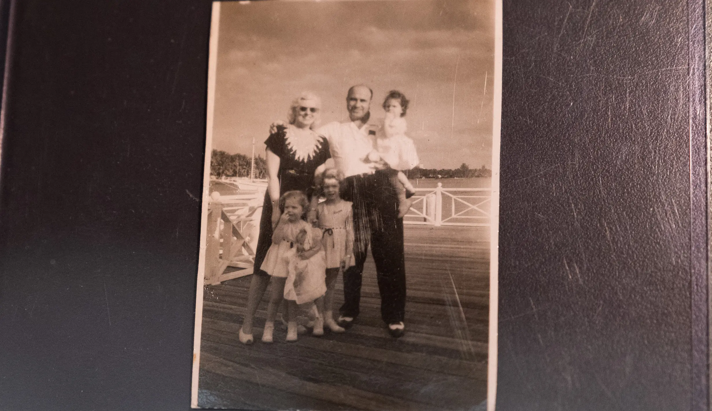 FOTO: Perhiasan hingga Senjata Peninggalan Gangster Al Capone Segera ...