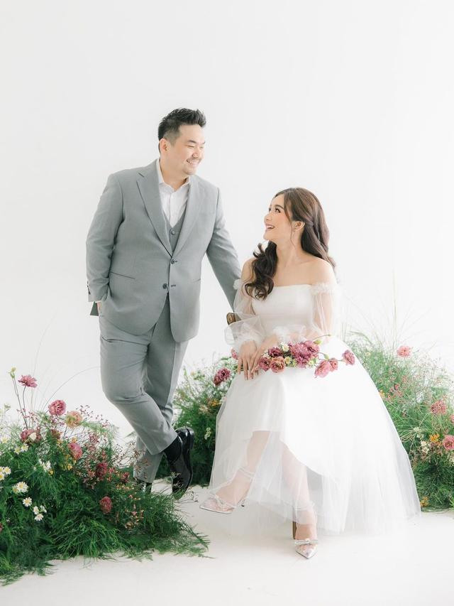 7 Potret Prewedding Nex Carlos dengan Kekasih, Serasi dengan Berbagai ...