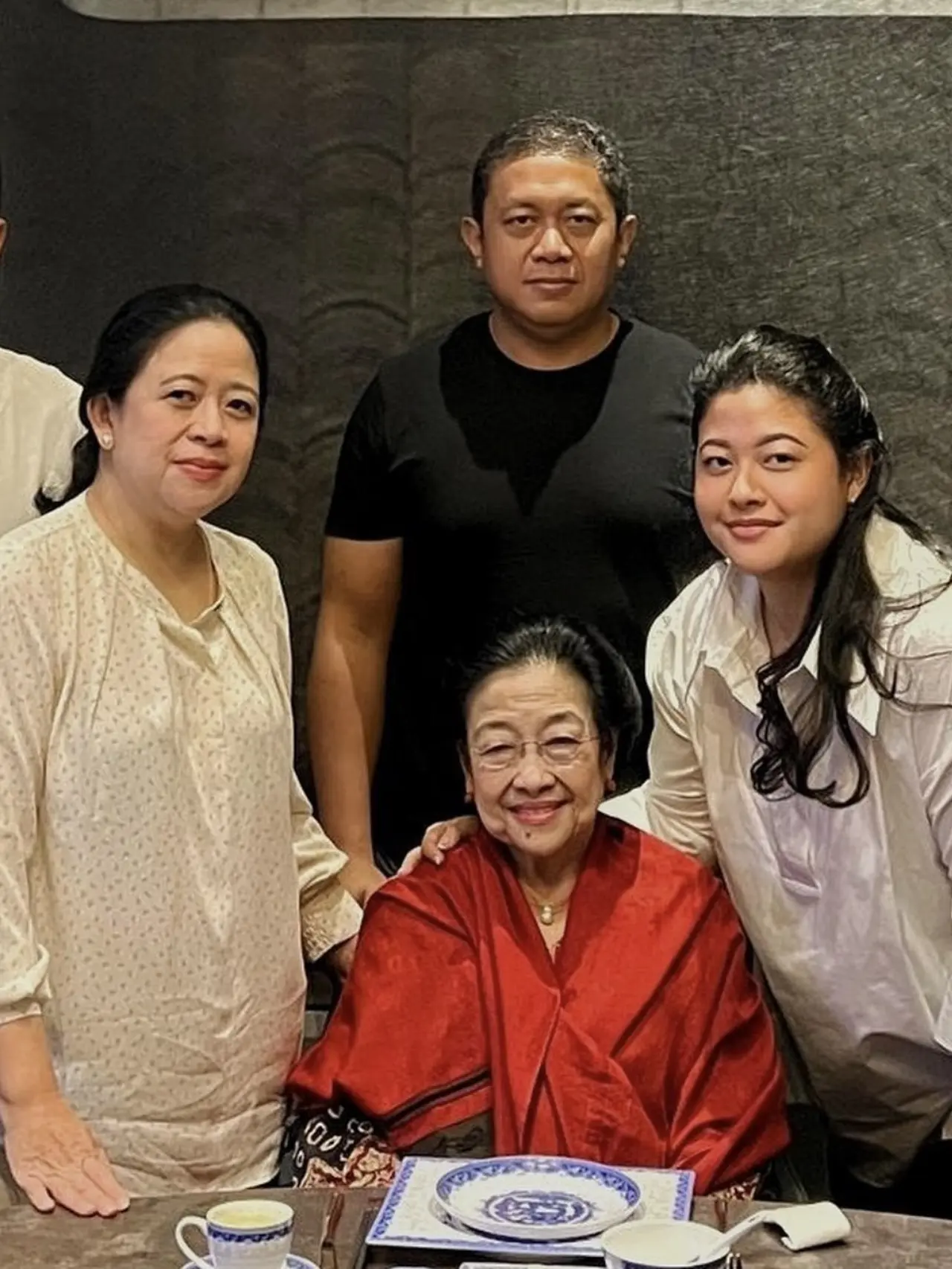 Posting Foto Bareng Megawati, Puan: I Love My Family - News Liputan6.com