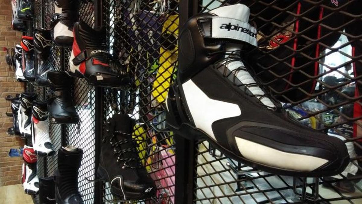 4 Panduan Memilih Sepatu Riding - Otomotif Liputan6.com