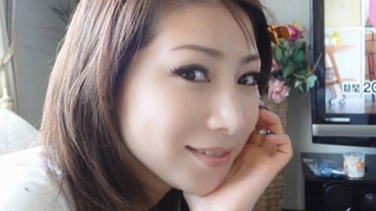 FOTO: Berusia 50 Tahun, Model Cantik Ini Terlihat Seperti Remaja - Foto ...