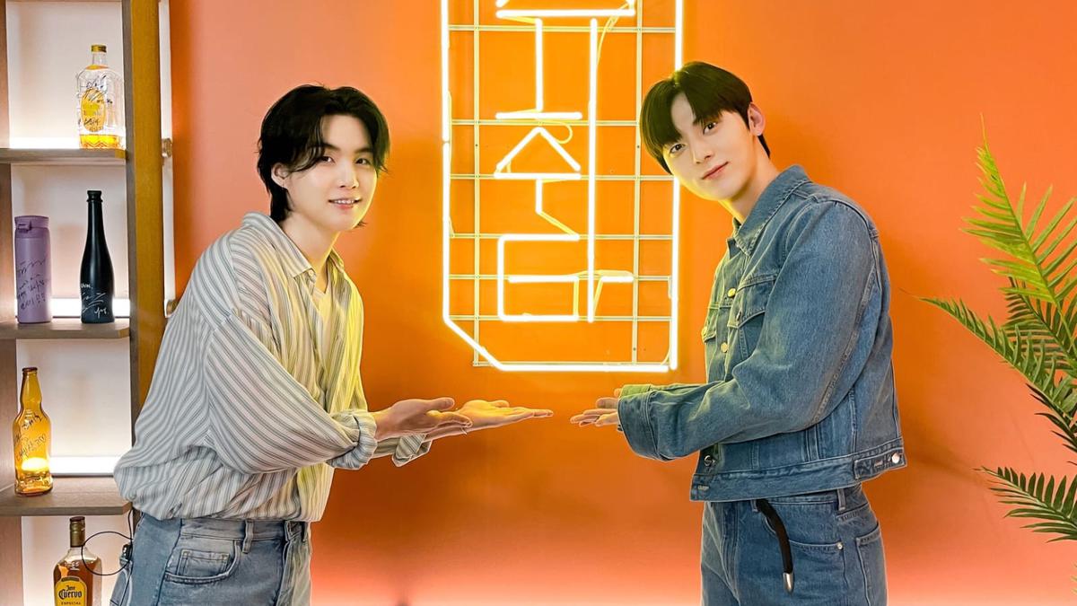 Suga BTS Penasaran Kenapa Hwang Minhyun Minum Susu 1,2 Liter Tiap Hari ...