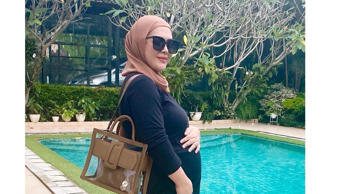Aisyahrani Adik Syahrini Pamer Baby Bump Kian Buncit di Kehamilan Kedua, Parasnya Semakin Cantik ...