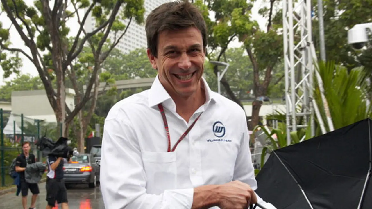 Kenalkan Toto Wolff, Miliarder Bos Tim Mercedes F1 yang Hartanya ...