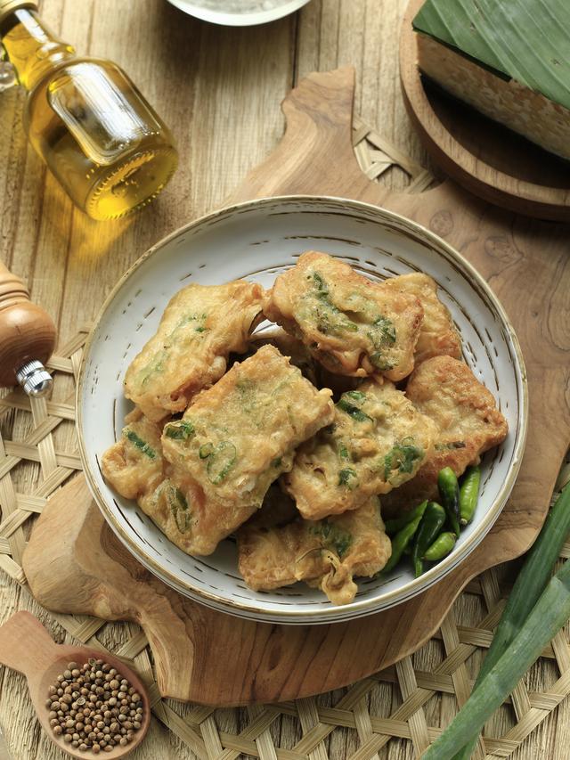 5 Resep Tempe Goreng Mendoan yang Enak untuk Teman Ngeteh - Food Fimela.com