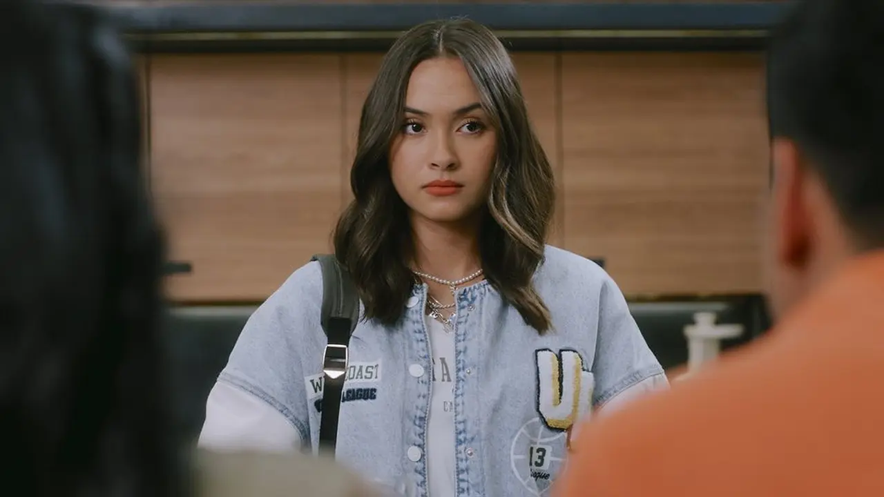 Profil Caitlin Halderman, Artis yang Bikin Desta Kikuk soal Perceraian ...
