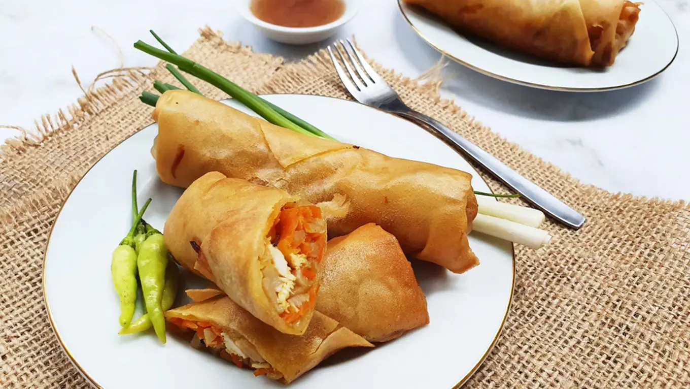 5 Resep Lumpia Goreng yang Cocok untuk Teman Ngeteh - Food Fimela.com