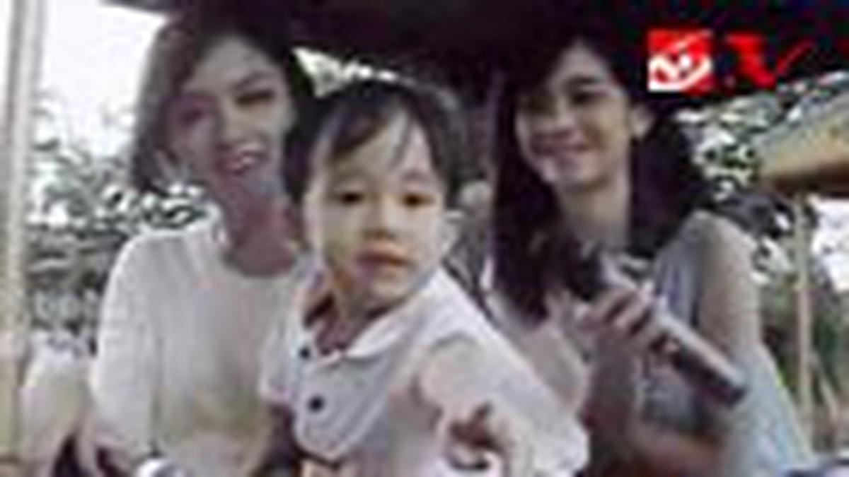 Tika T2 Kenalkan Anak Pada Satwa - Video Liputan6.com