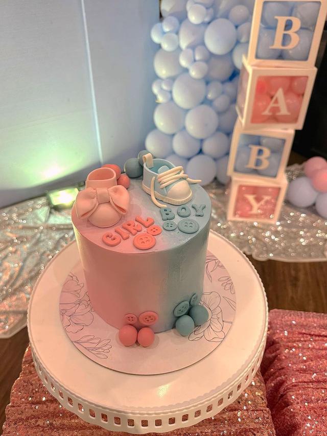 6 Momen Atries Angel Gelar Pengajian 4 Bulanan dan Gender Reveal, Haru ...