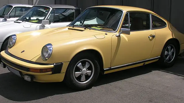 Daftar 5 Mobil Jelek yang Harganya Justru Meroket - Otomotif Liputan6.com