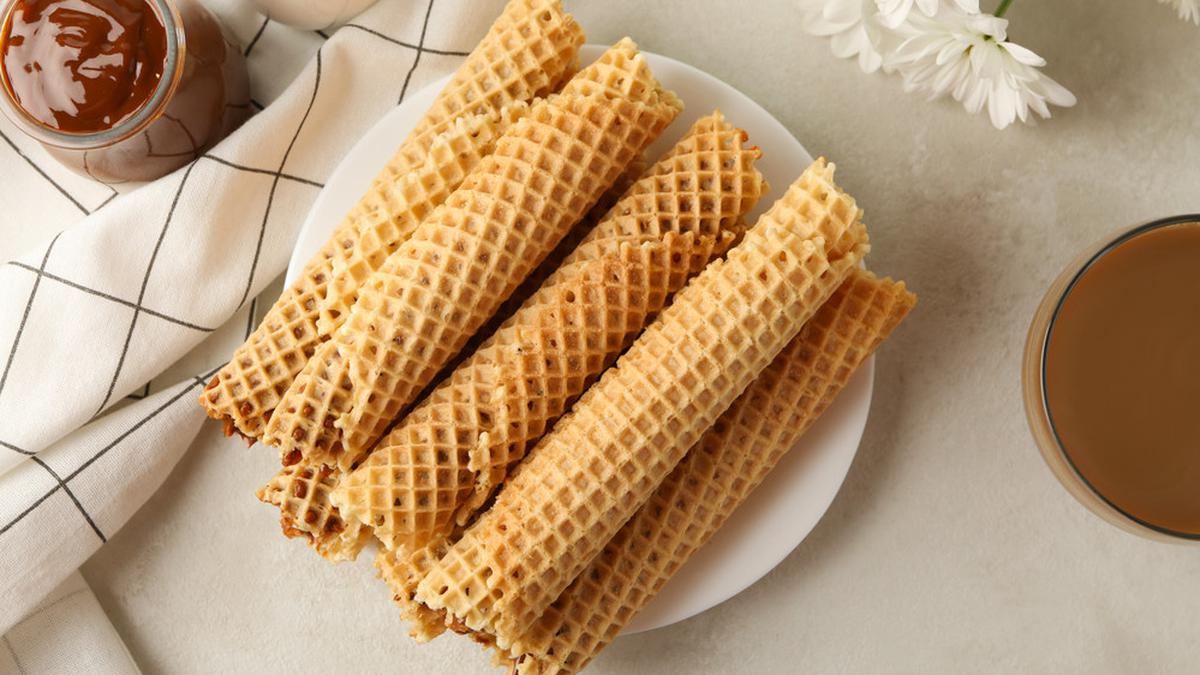 Resep Kue Egg Rolls Renyah, Empuk dan Wangi