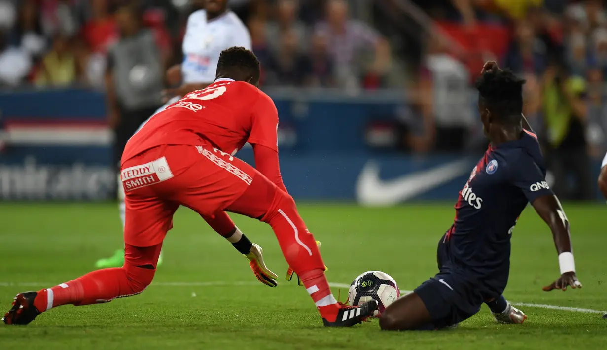 FOTO: Debut Manis Anak Presiden Liberia di PSG - Foto Liputan6.com