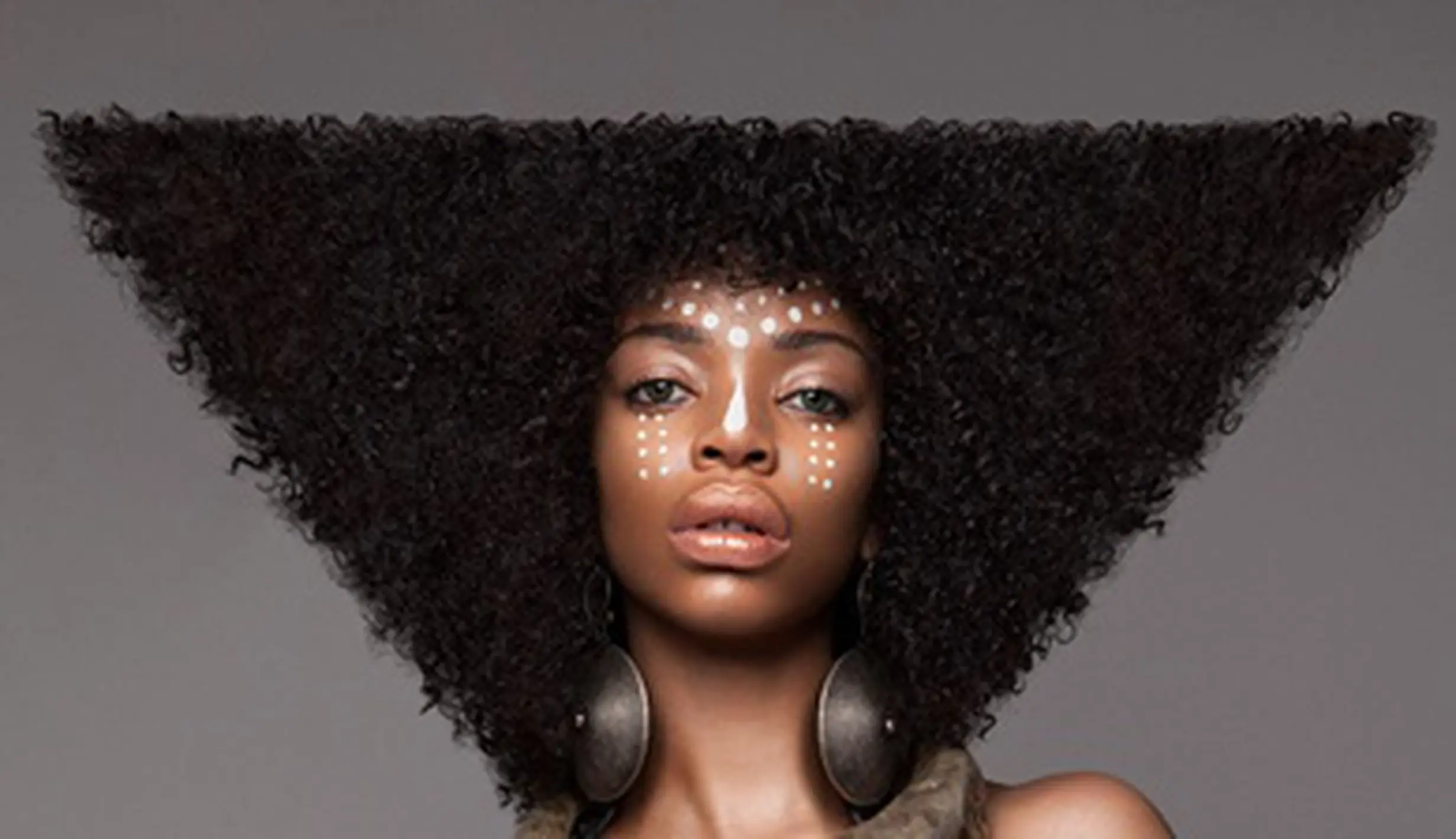 10 Gaya Rambut Unik Buktikan Bahwa Budaya Afrika Kece Abis