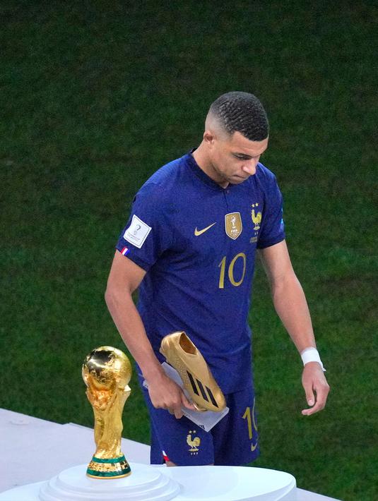 Top Skor Piala Dunia 2022, Kylian Mbappe Bawa Pulang Sepatu Emas - Foto ...