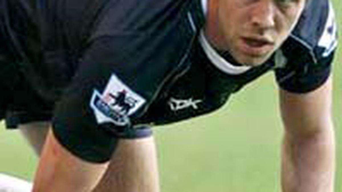 Upson Perkecil Peluang The Hammers - Bola Liputan6.com