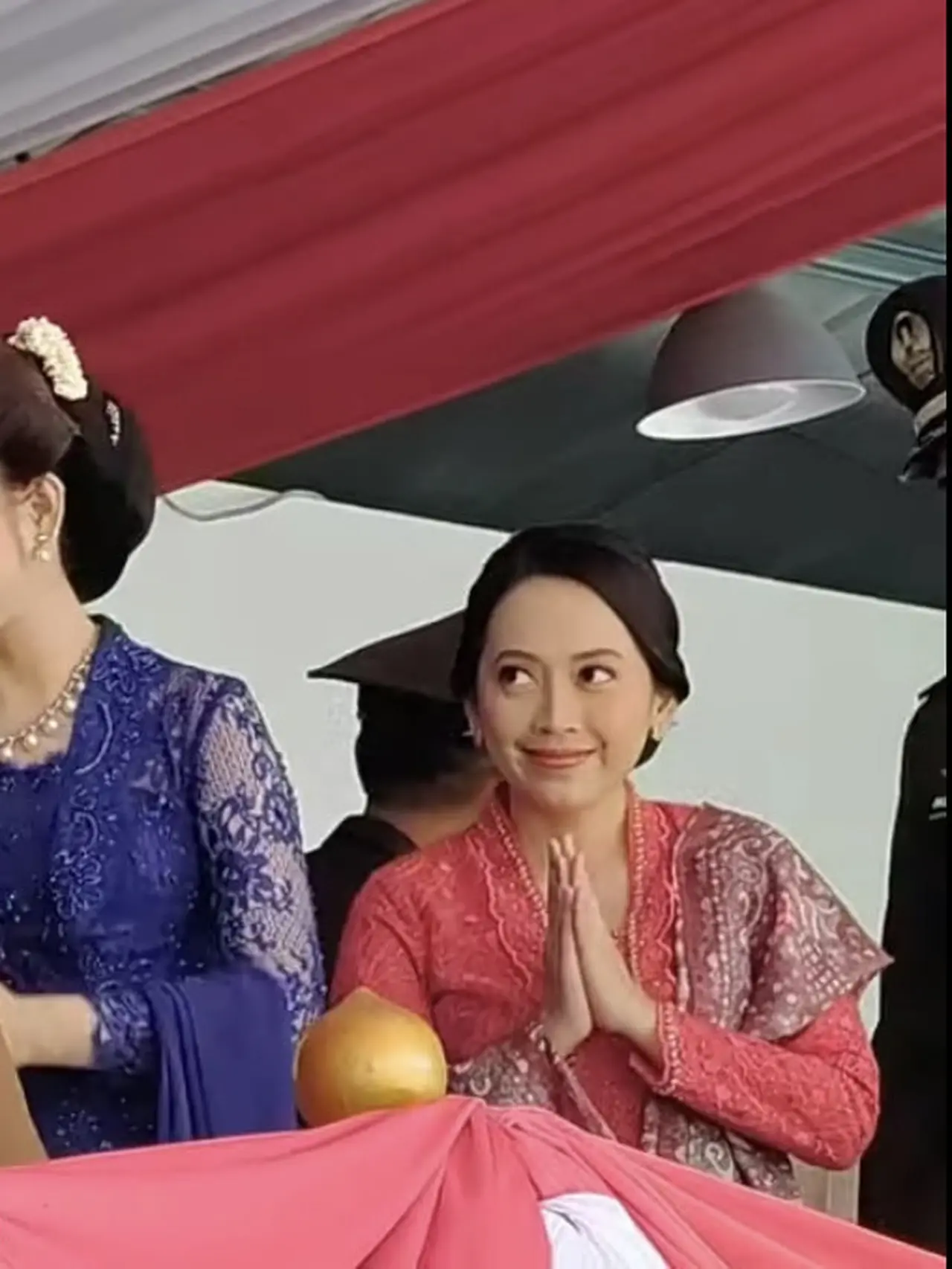 Potret Penampilan Selvi Ananda saat Upacara HUT RI ke-78 di Solo, Elegan Berbalut Kebaya Biru ...