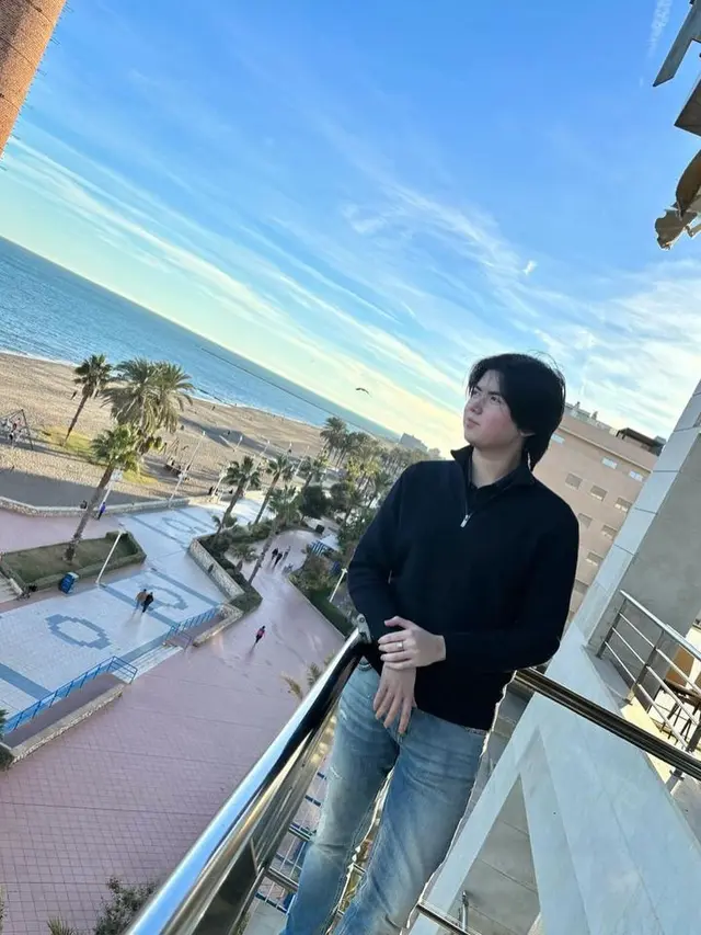 6 Potret Kedekatan Sean Anak Olla Ramlan dan Keluarga Ayahnya, Liburan ...