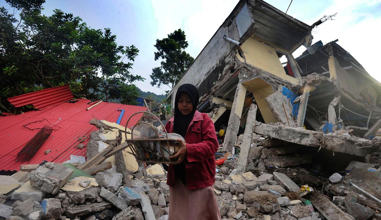 Dampak Kerusakan Gempa Cianjur di Kawasan Cibeureum - Foto Liputan6.com