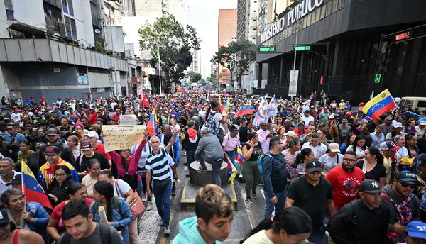 25 November 1984: Band Aid Rekam Lagu Do They Know It's Christmas untuk ...