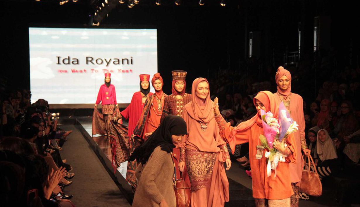 Ida Royani, From West To The East - Photo Fimela.com