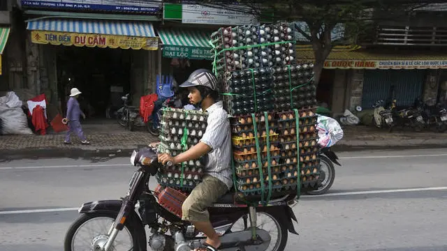 Jangan Ditiru, Berikut Kumpulan Potret Mengendarai Sepeda Motor dengan ...