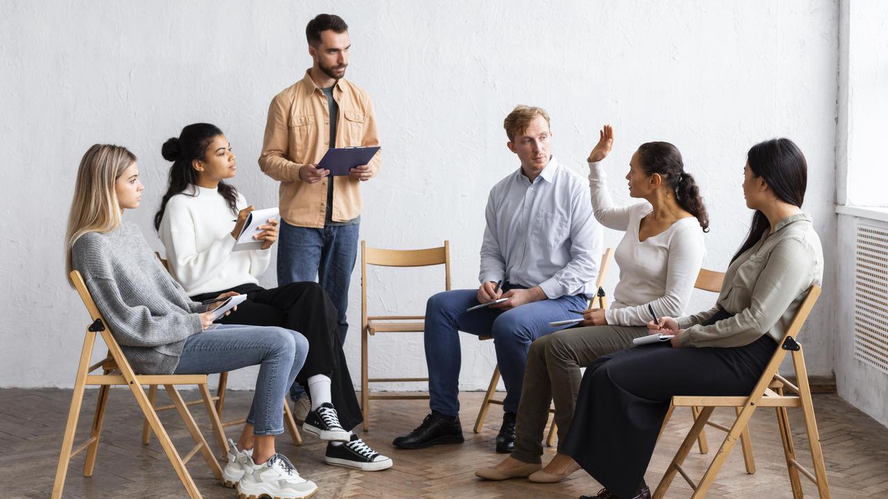 Apa itu Skeptis? Kenali Jenis dan Contohnya dalam Berbagai Bidang