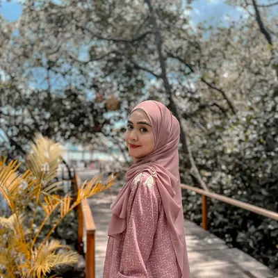 Dijamin Modis Terus, Ini 5 Model Baju untuk Wanita Gemuk yang Bikin ...