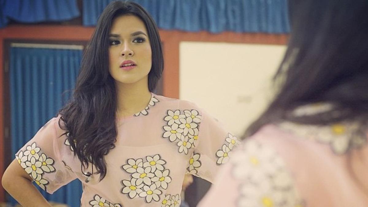 Di Video Ini Raisa Nyanyi Lagu Dangdut - ShowBiz Liputan6.com