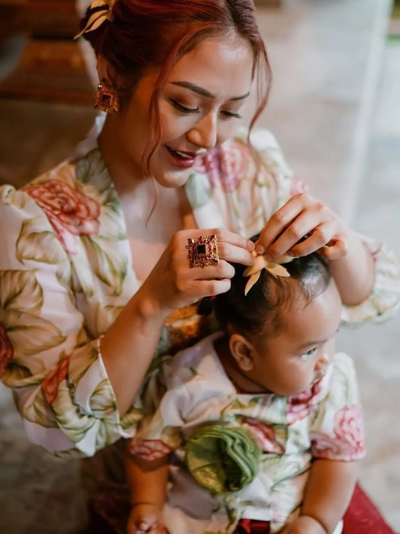 Baby Xarena Tampil Menggemaskan, Ini 6 Potret Kebersamaan Siti Badriah ...