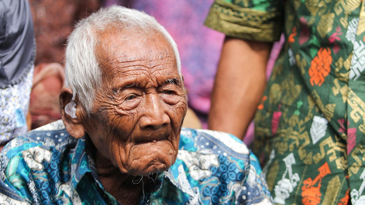 Ngobrol dengan Mbah Gotho Kini Bisa Bisik-Bisik - Regional Liputan6.com