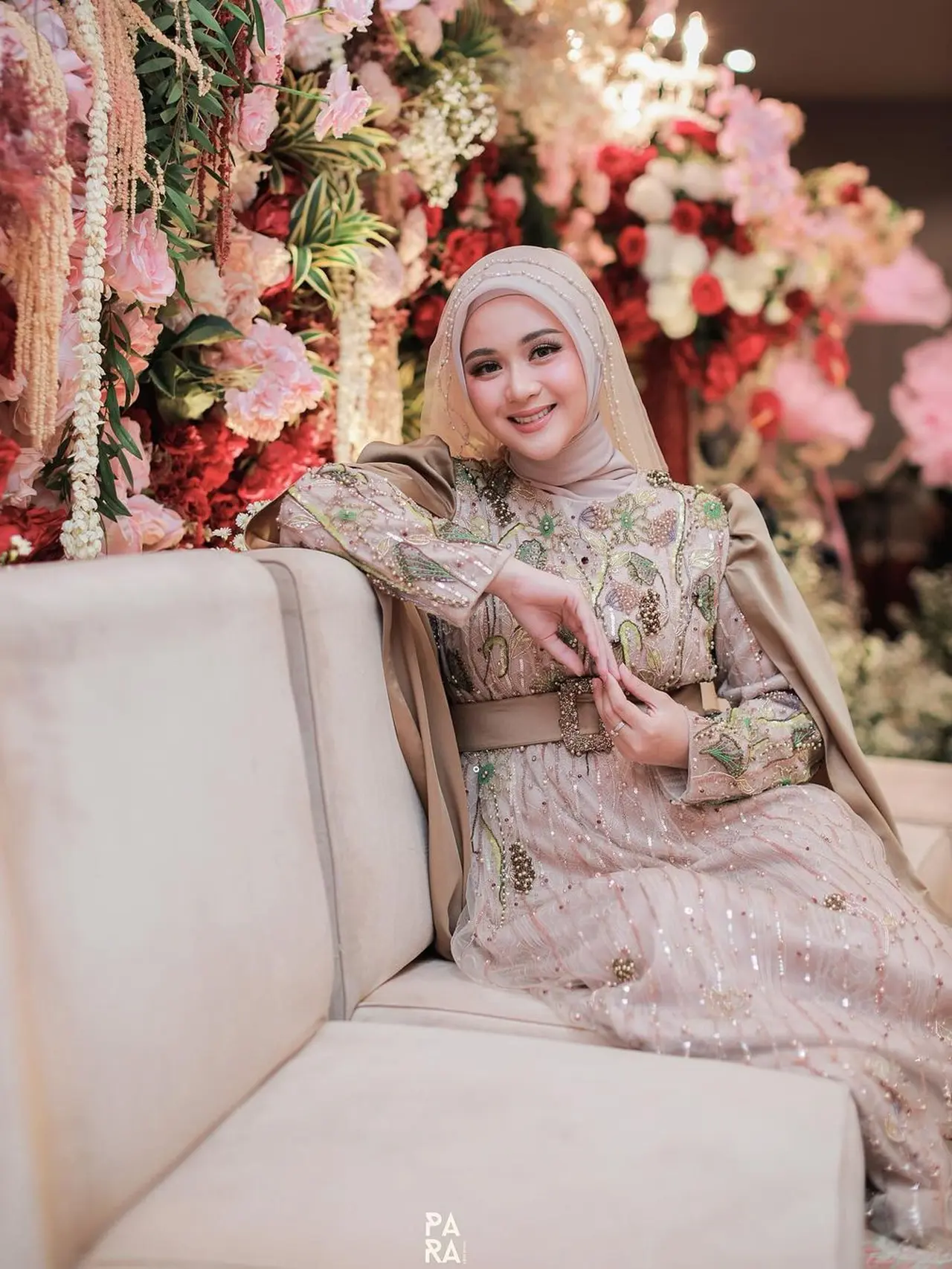 7 Potret Reza Surya dan Alifhia Fitri Gelar Pengajian 4 Bulan Kehamilan ...