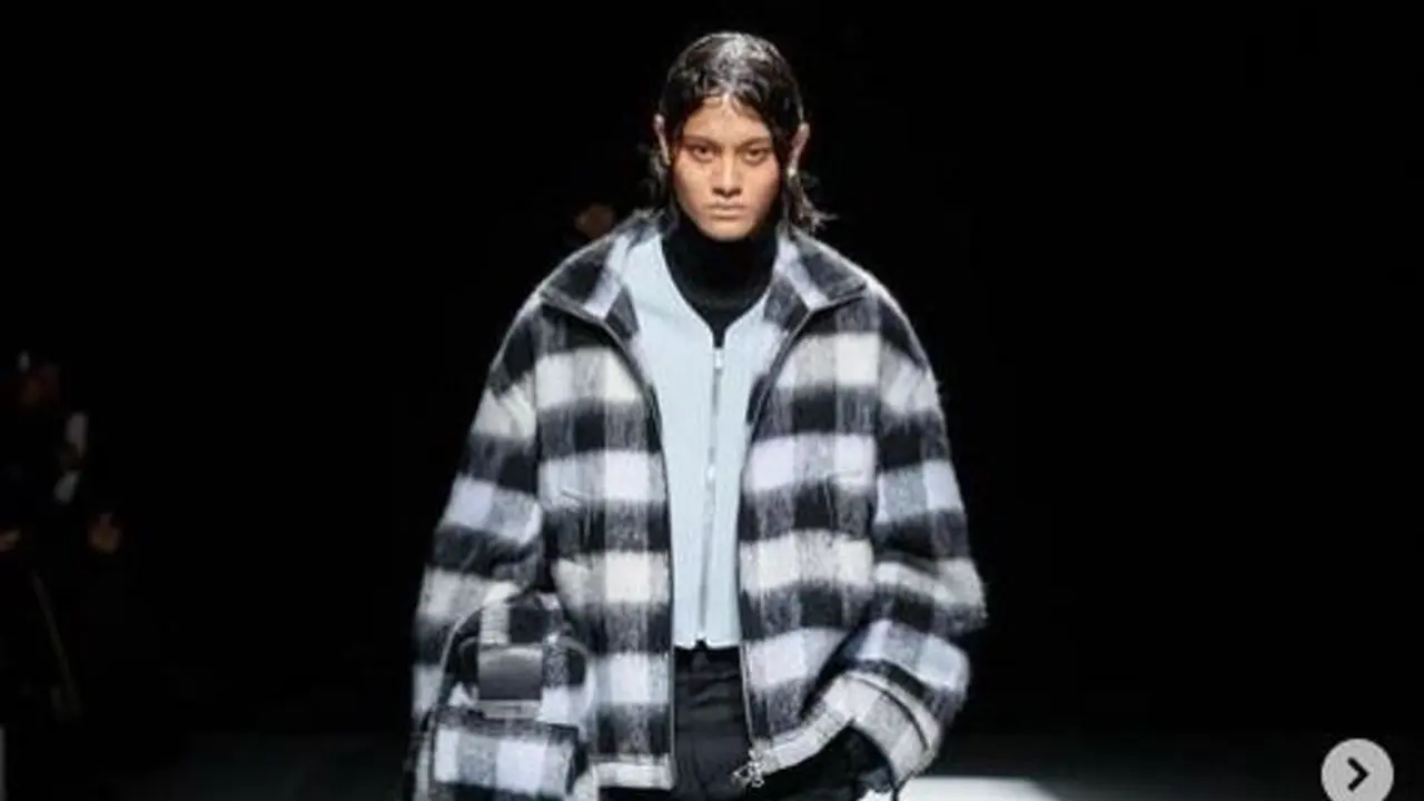 Rizal Rama Jadi Model Pembuka Show Brand Fesyen Korea di Paris Fashion ...