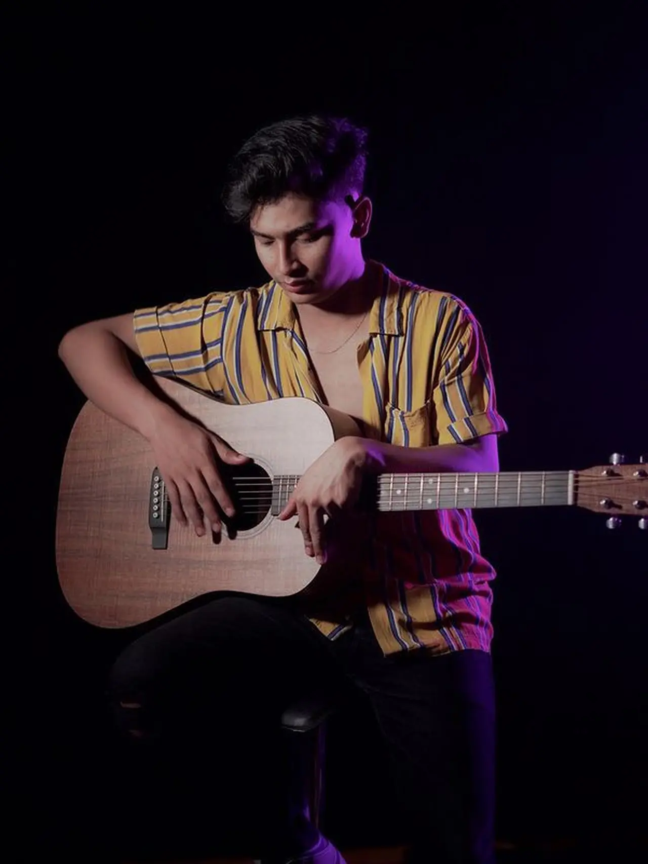 Brian Bess Gandeng Musisi Kenamaan untuk Single Tak Usah Kau Ceritakan ...