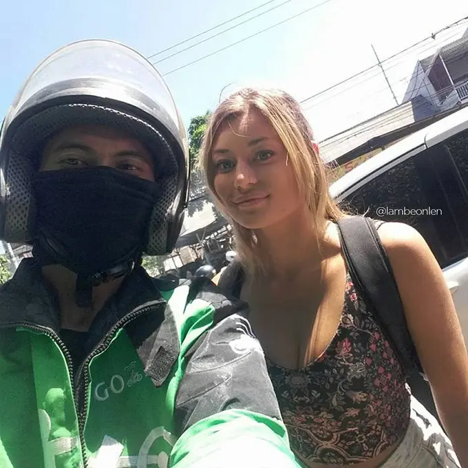10 Potret Driver Ojol Bonceng Bule Cantik, Jadinya Kok Mesra Udah ...
