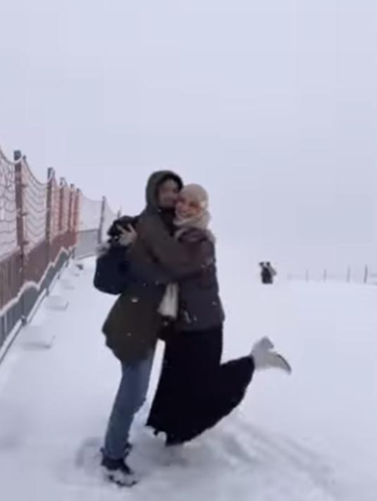 Bak Honeymoon, Ini Momen Liburan Shireen Sungkar dan Teuku Wisnu di Eropa - Foto Liputan6.com