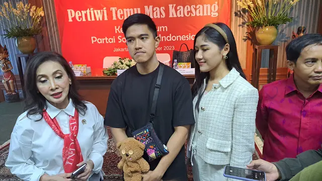 Safari Politik, Kaesang Pangarep Bawa Tas Beruang Hari Ini - News Liputan6.com