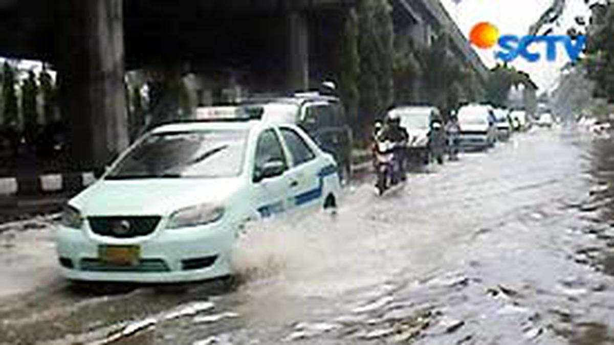 Hujan Sebentar, Jakarta Macet