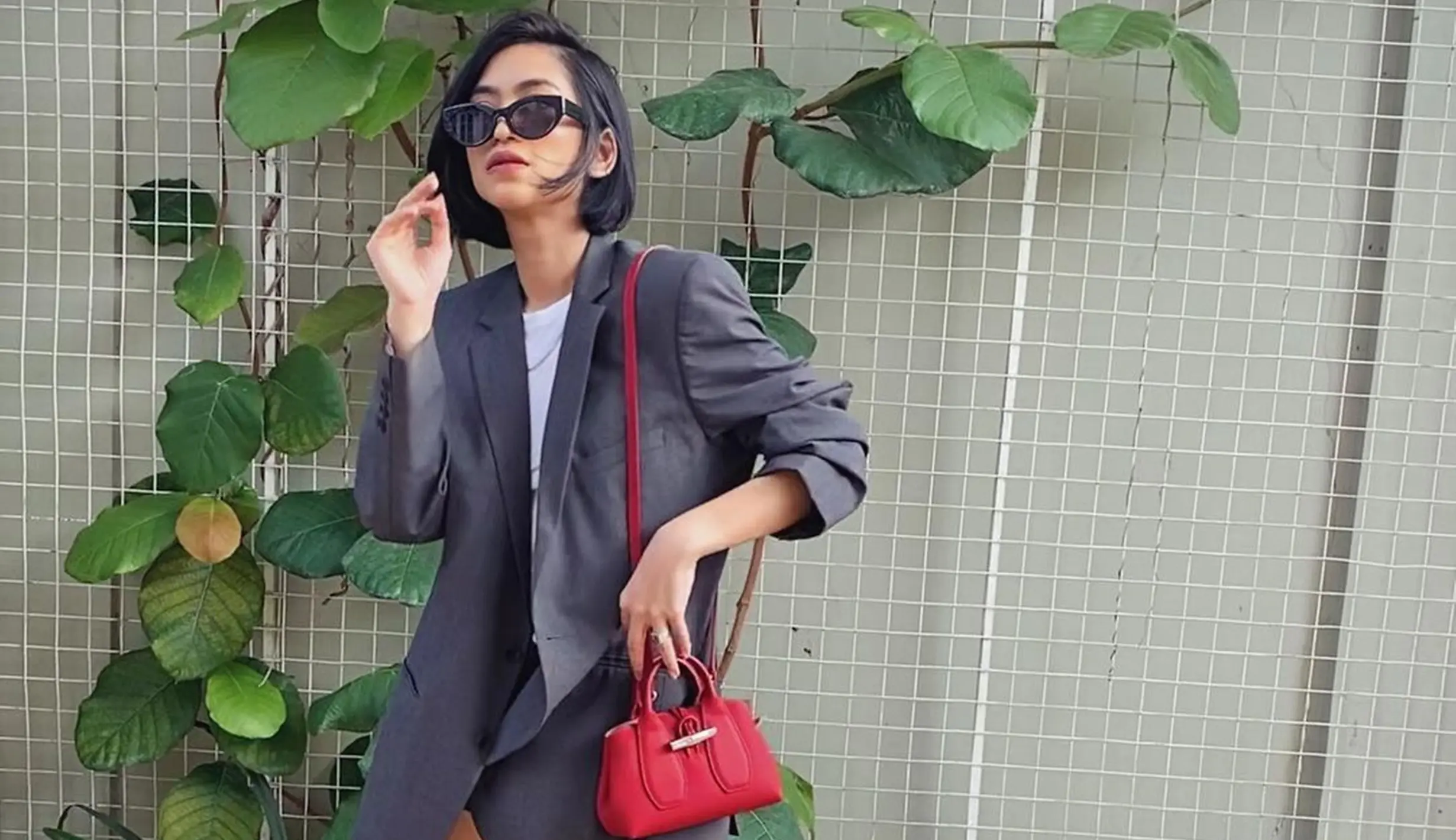 Potret Taskya Namya Pakai Jas Ini Terlihat Elegan, Menawan - Foto ...