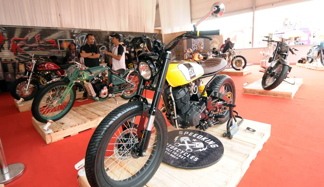 FOTO: Motor Custom Warnai Gelaran IIMS 2018 - Foto Liputan6.com